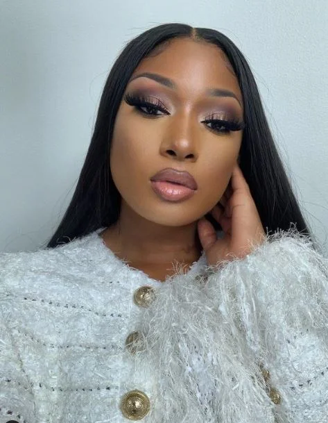 Holly Thomas Biography, Wiki, Age & Facts About Megan Thee Stallion's ...