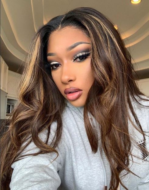 Holly Thomas Biography, Wiki, Age & Facts About Megan Thee Stallion's ...