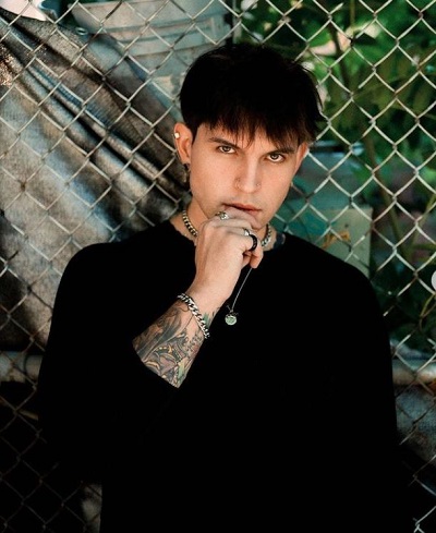 Trevor Wagner Wiki, Age, Height, Age, Net worth, Girlfriend, Family ...