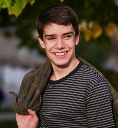 Who is Ethan Fineshriber? Age, Biography, Wiki, Height, Net Worth ...
