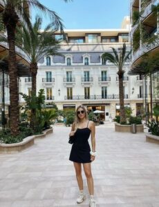 Cristina Invernizzi Wiki, Age, Height, Spouse, Net worth, Children ...