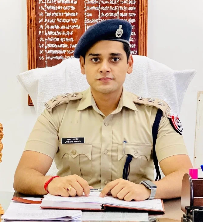 Lakshay Pandey (IPS) Wiki, Age, Biography, Wife, Parents, Education ...
