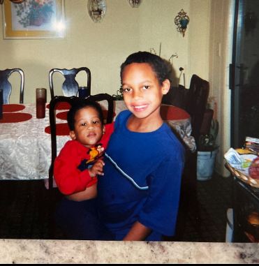Alonzo Arnold (Hairstylist) Biography, Age, Net Worth, Wiki, Family ...
