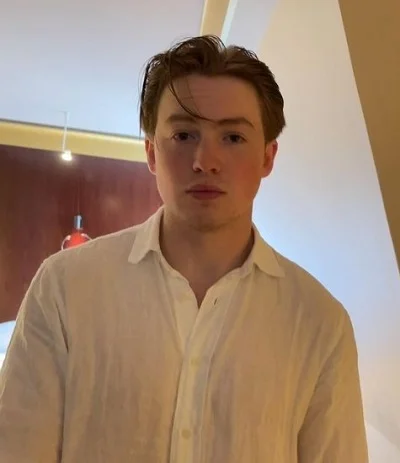 Who is Kit Connor? Wiki, Age, Net worth, Biography, Height, Girlfriend ...