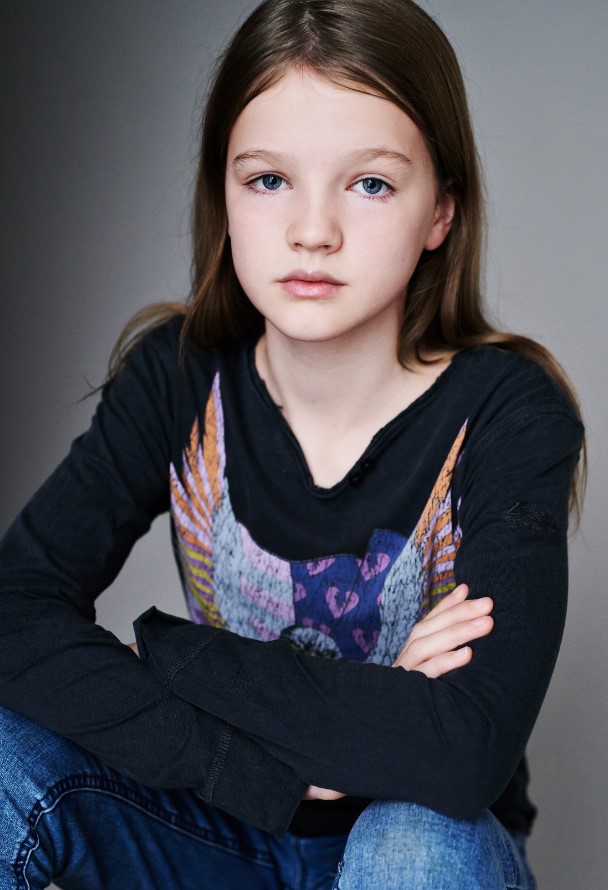 Posy Taylor Age, Parents, Height, Career, Boyfriend, Wiki, Education ...