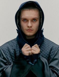 Tom Glynn Carney Biography: Wiki, Height, Birthday, Parents, Net worth ...
