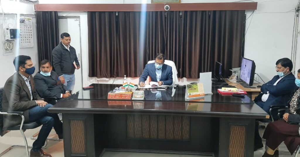 Ramesh Ranjan IAS (New DM of Khushinagar) Wiki, Age, Wife, Education ...