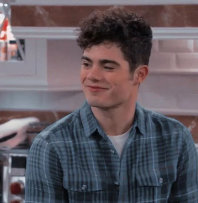 Emery Kelly Wiki: Age, Height, Girlfriend, Net Worth, Family, Biography ...