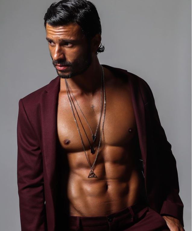 Maikel Castro Wiki, Net Worth, Age, Girlfriend, Salary, Family, Height ...