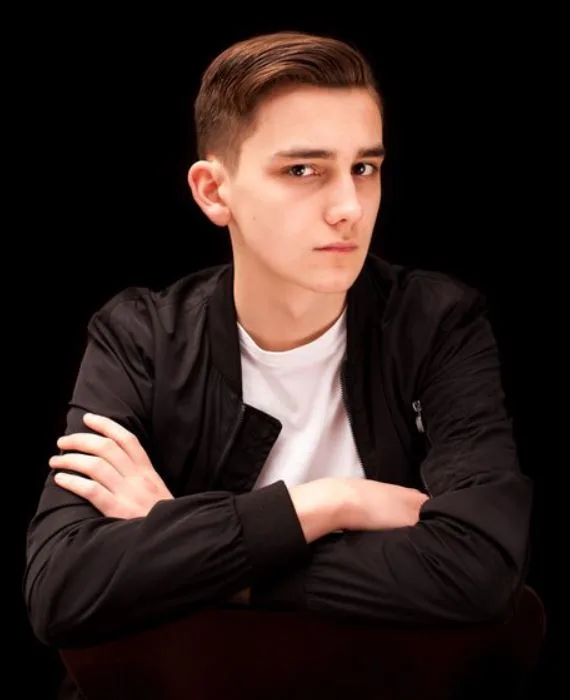 Cameron Chapman - Wiki, Age, Height, Girlfriend, Net Worth, Parents ...