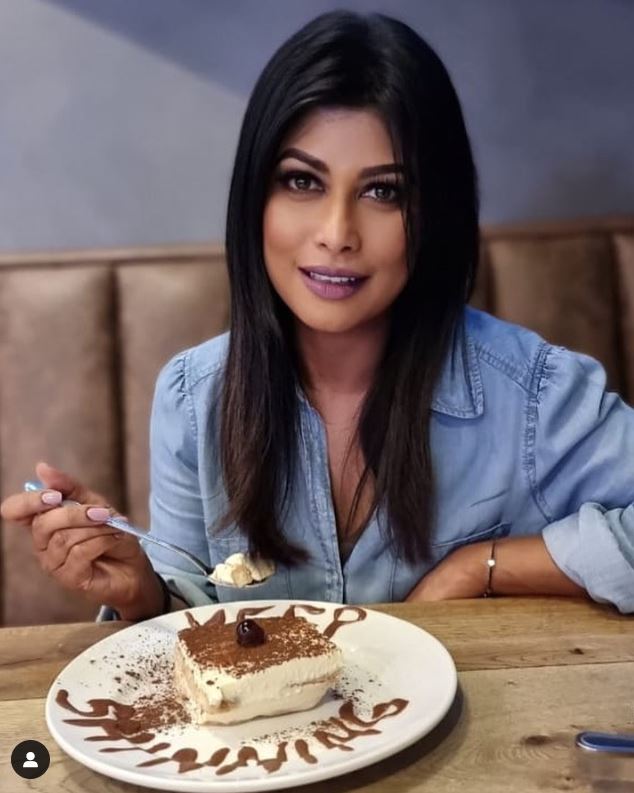 Jailoshini Naidoo (Actress) Wiki, Husband, Age, Height, Parents, Net ...