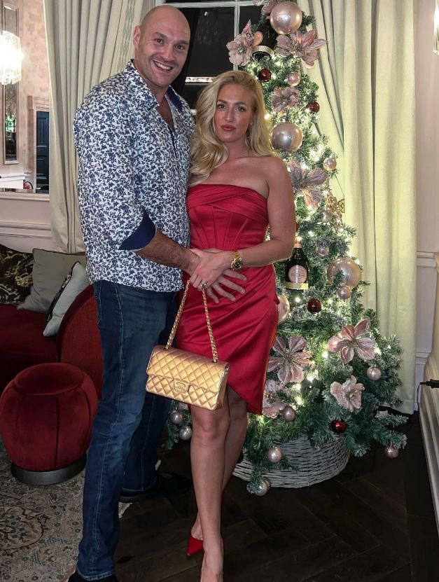 Paris Fury Age, Net Worth of Tyson Fury's Wife, Kids, Height, Career ...