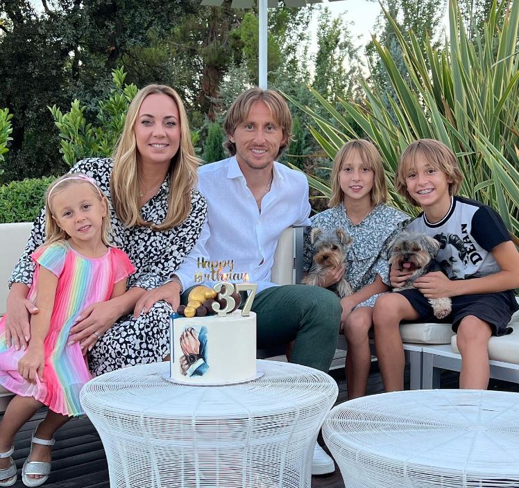 Who is Vanja Bosnić? (Luka Modrić Wife) Age, Kids, Parents, Net Worth ...