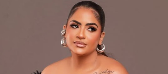 Scarlet Collado Height, Age, Husband, Family, Biography