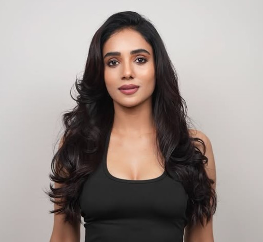 Bushra Shaikh Height, Age, Ethnicity, husband, Family, Biography