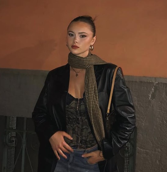 Mia Jenkins Height, Age, Husband, Family, Ethnicity, Biography